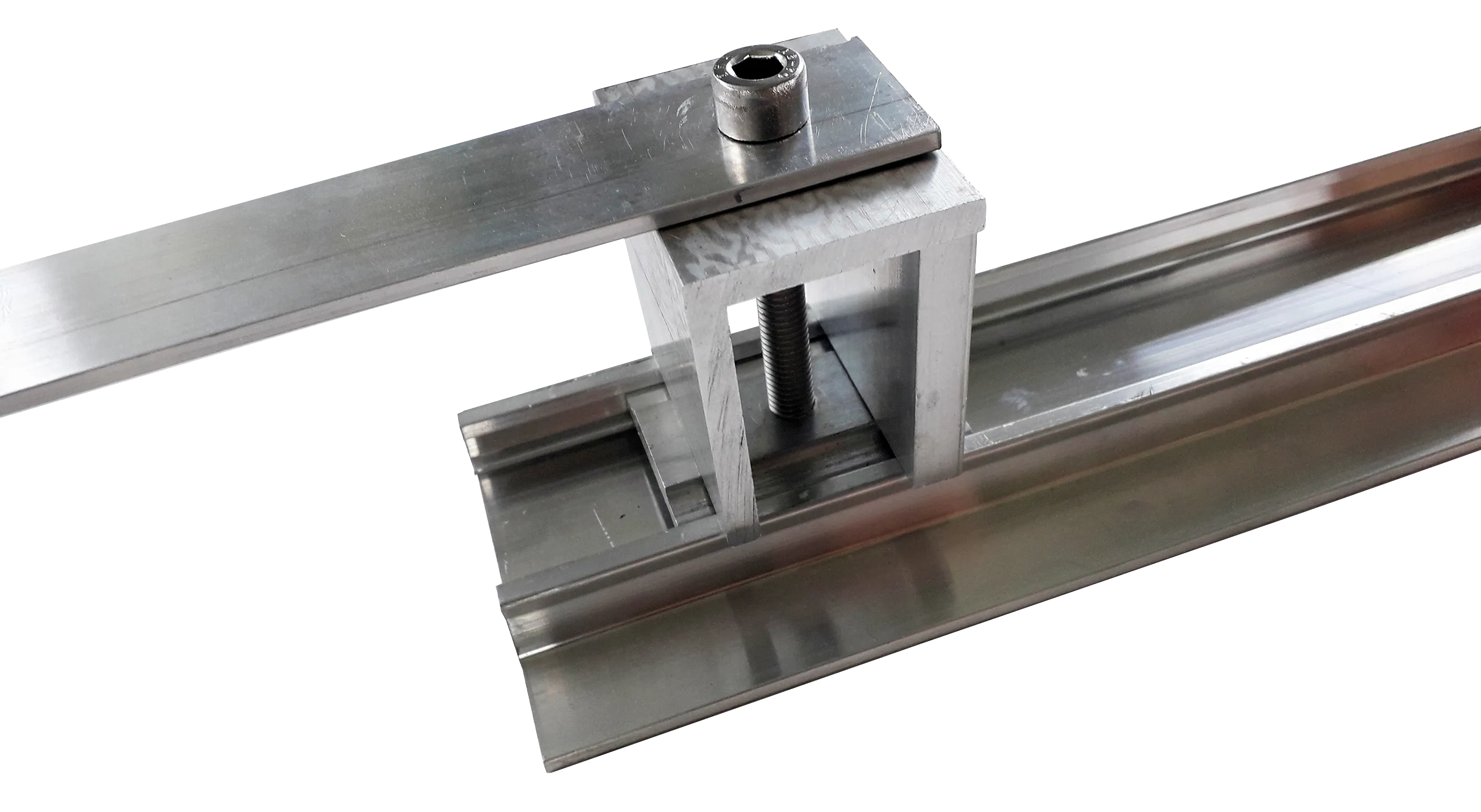 METIS: Penetration-free PV installation for bitumen and foil